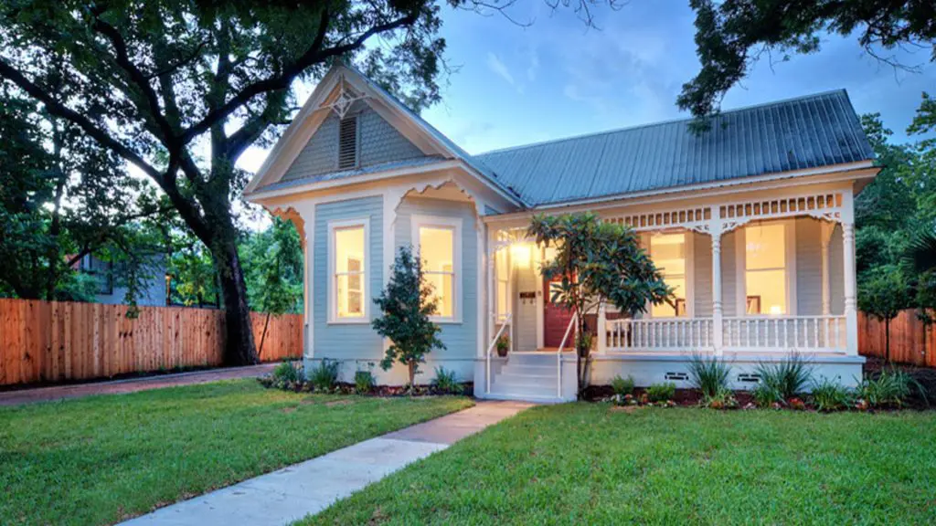 One Story Folk Victorian Houses